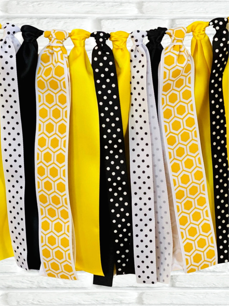 Bee Ribbon Bunting – The Party Teacher